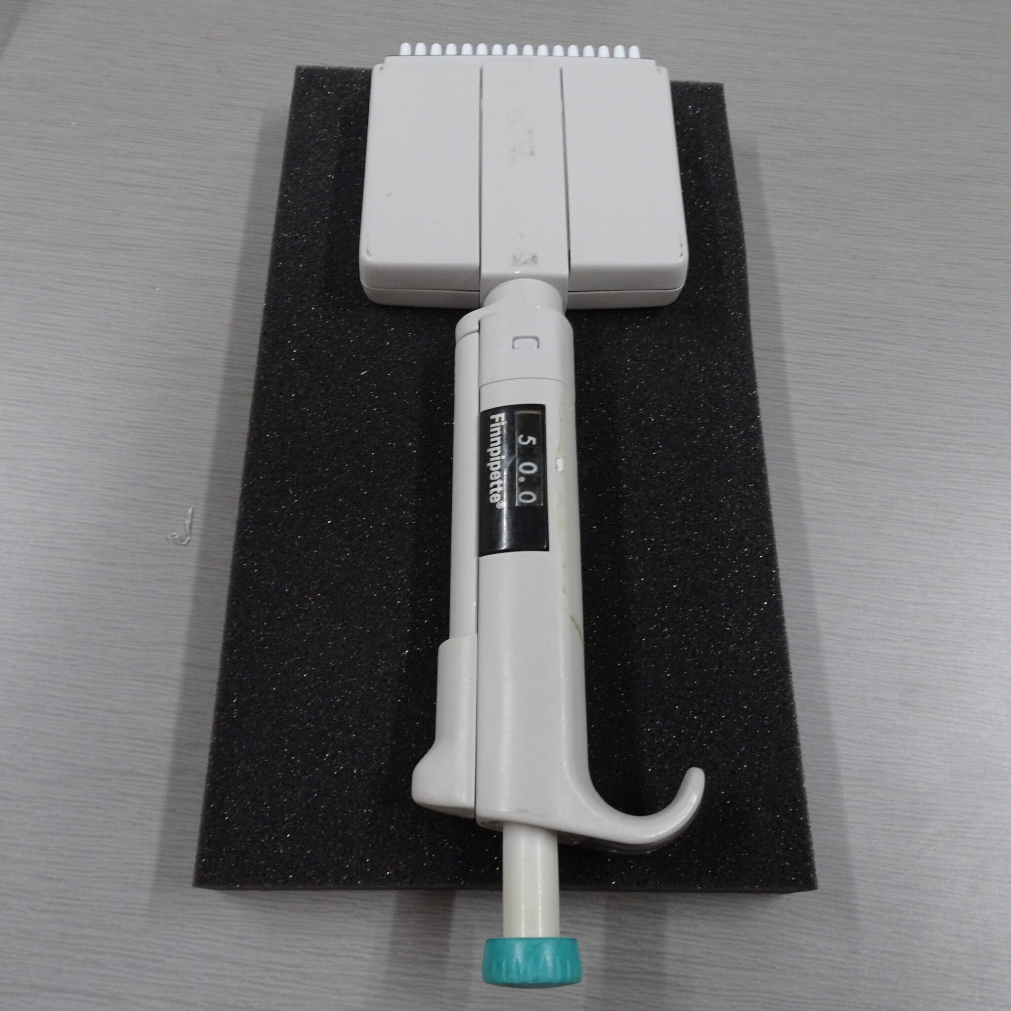 FIN(サーモ)/4510070/フィンピペットデジタル/16ch/5-50μ/校正証明書付属/￥62,150→￥34,100(税込み・送料別)