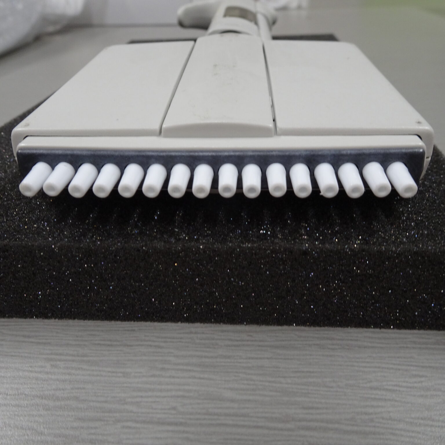 FIN(サーモ)/4510070/フィンピペットデジタル/16ch/5-50μ/校正証明書付属/￥62,150→￥34,100(税込み・送料別)